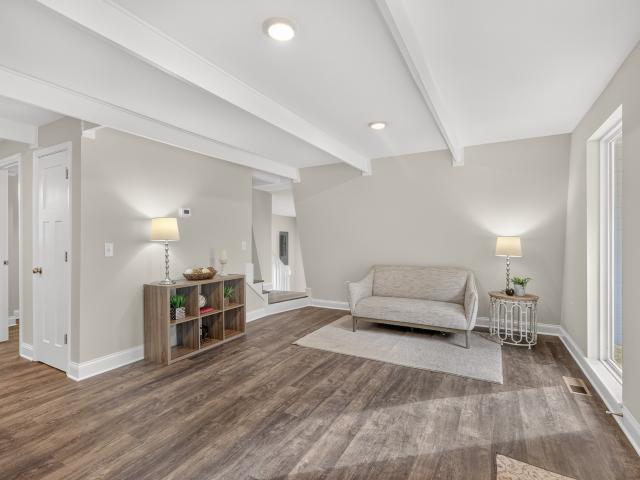 13 Chalet Dr