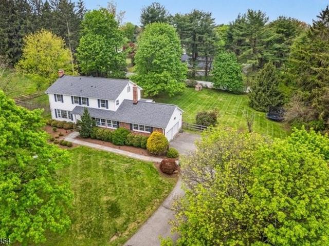 13 Cherry Ln, Mendham Township, NJ 07945