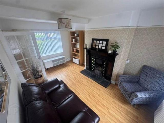 13 Chesham Drive, Belfast, BT6 8GT