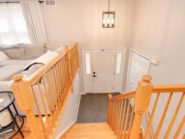 13 Chestnut St, Vernon, NJ 07422 | MLS #4019 | Compass