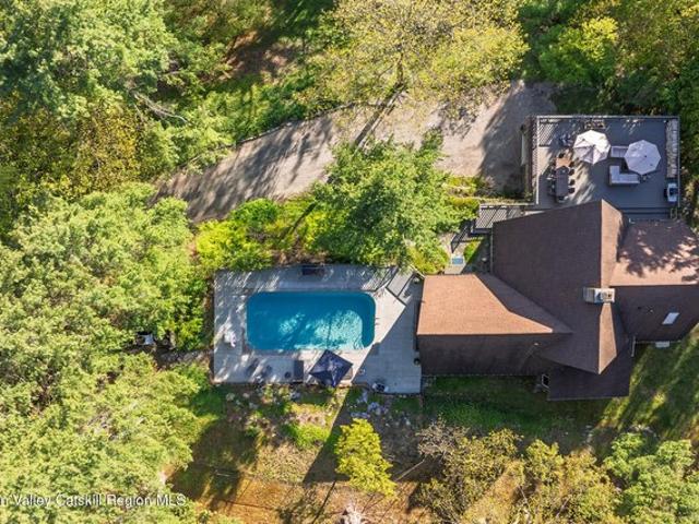 13 Conster Rd, East Chatham, NY 12060