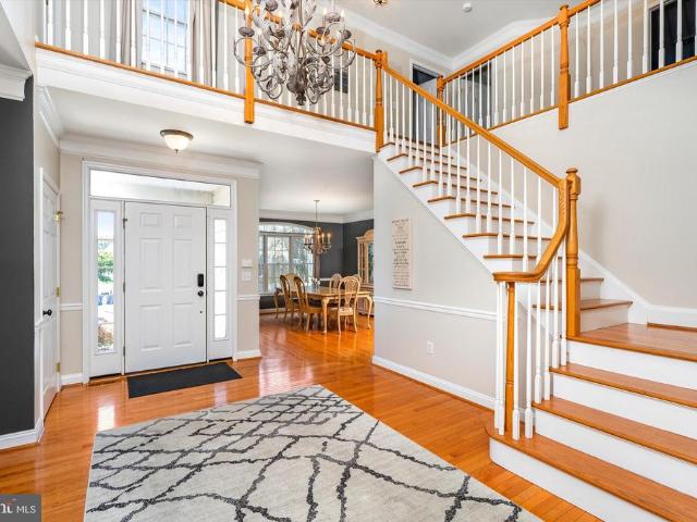 13 Cobblestone Court