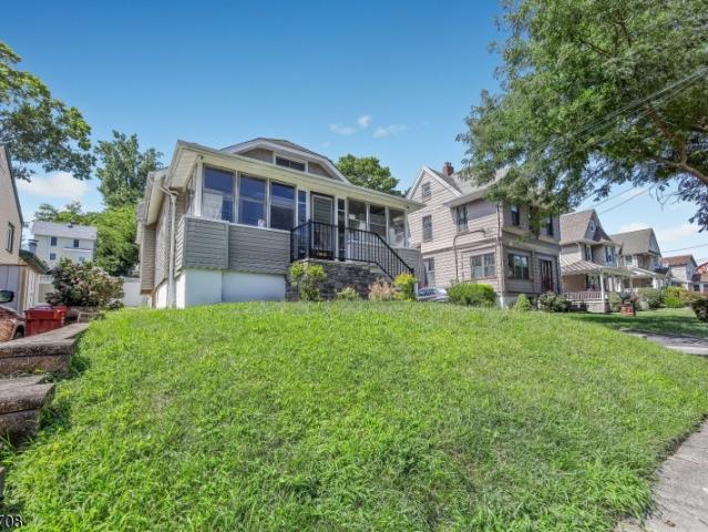 13 Cottage Pl