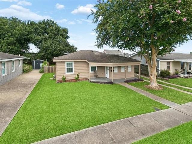 13 Creagan Ave, Gretna, LA 70053