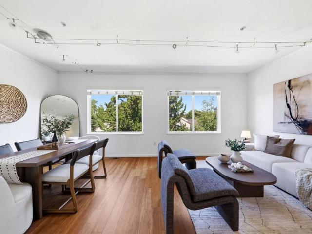 13 Creekside Lane