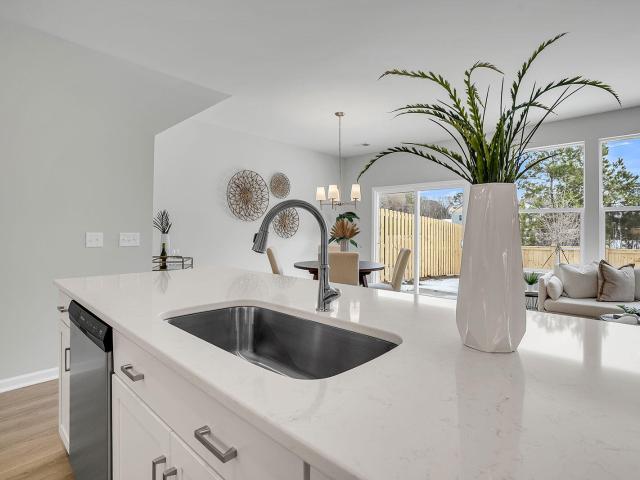 13 Dahlberg St, Summerville, SC 29483 | MLS #26020