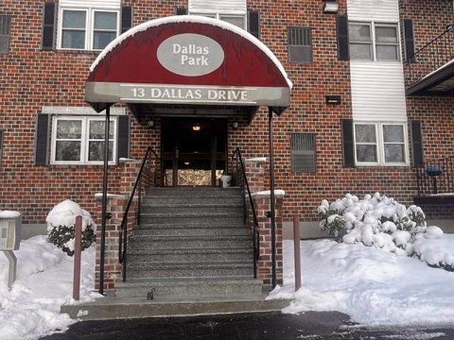13 Dallas Dr Apt 305, Dracut, MA 01826