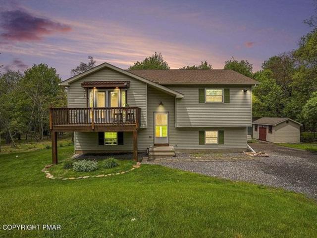 13 Denise Ct, Albrightsville, PA 18210