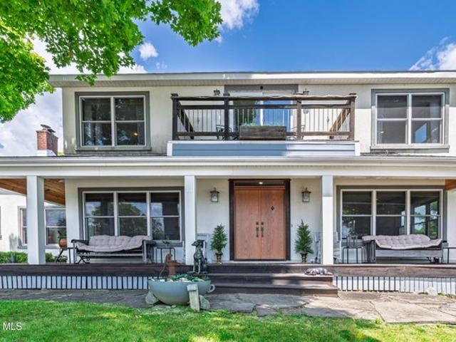 13 Dock St, Schroon Lake, NY 12870