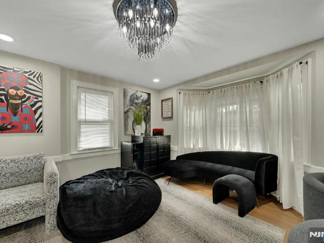 13 Dogwood Road