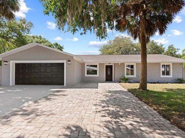 13 E Maple St, Davenport, FL 33837