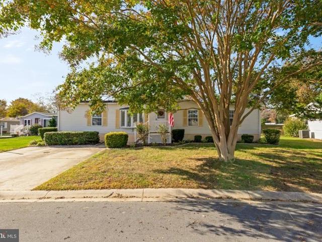 13 East Wind Dr, Berlin, MD 21811