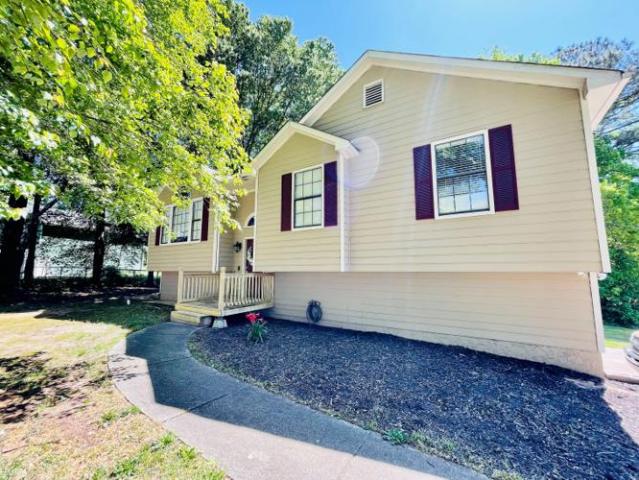 13 Emory Ct, Dallas, GA 30157