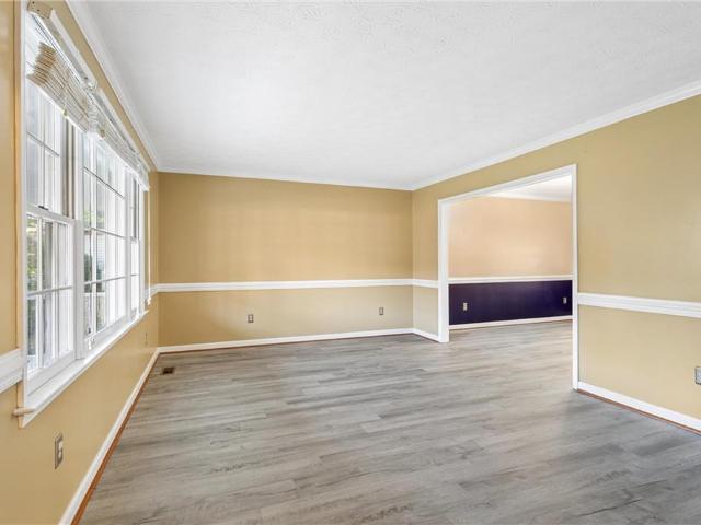 13 Estate DR