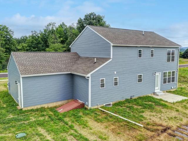 13 Estate Way