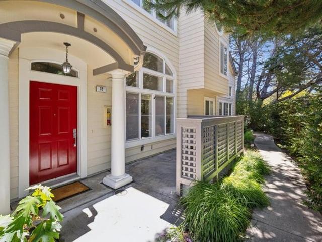13 Erin Ln, Half Moon Bay, CA 94019
