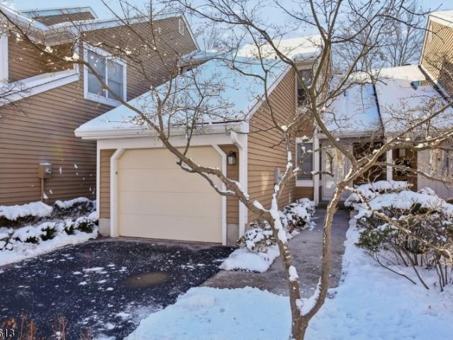13 Eton Ct