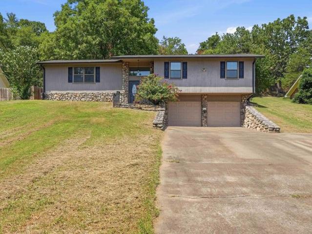13 Eugenia St, Morrilton, AR 72110