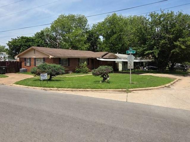 13 Francis St, Healdton, OK 73438