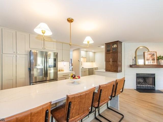 13 Franklin Pl Unit 7E, Morristown, NJ 07960