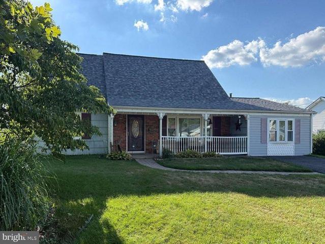 13 Gallery Ln, Willingboro, NJ 08046