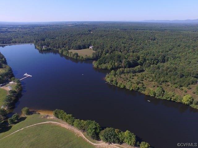 13 Glen Eagle Rd, Louisa, VA 22942