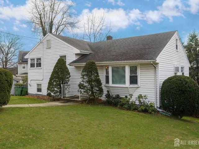 13 Glencourt Ave, Edison, NJ 08837