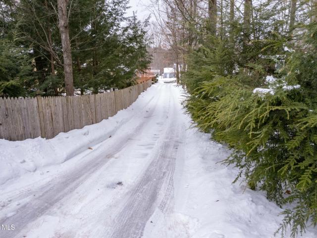 13 Glenbrook Drive