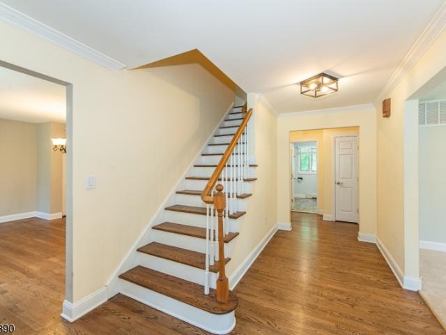 13 Greenhut Ave