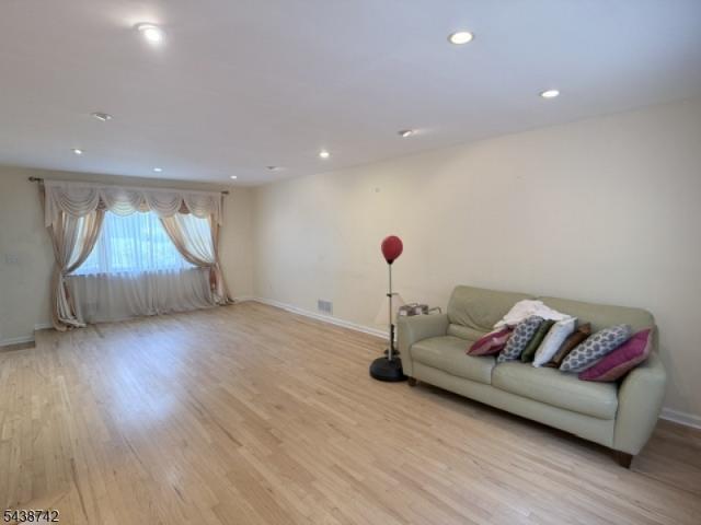 13 Greenwich Rd