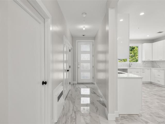 13 Gwen Lane 202