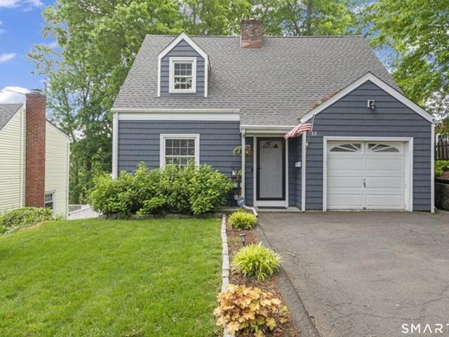 13 Hamilton Ave, Stamford, CT 06902