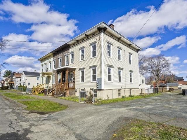 13 Hampden St, Westfield, MA 01085