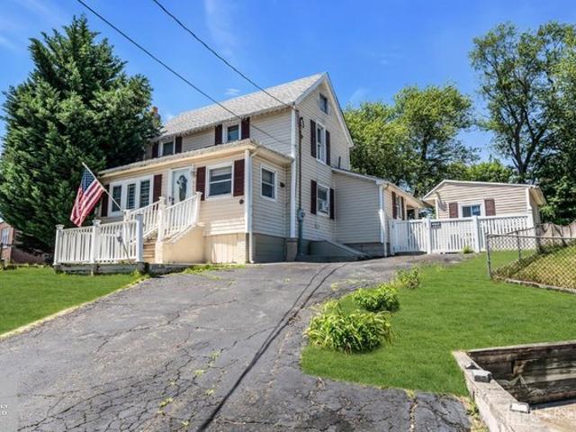 13 Hensler Ln, Sayreville, NJ 08872