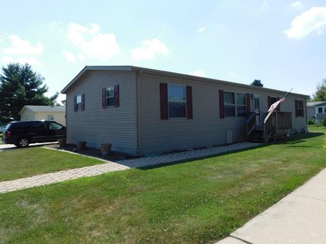 13 Hickory Ln, Sandwich, IL 60548