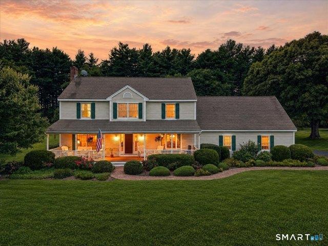 13 High Field Ln, Chester, CT 06412