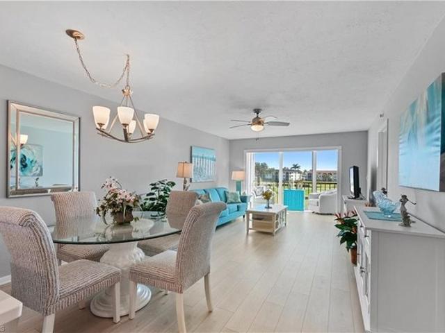 13 High Point Cir N Apt 203, Naples, FL 34103