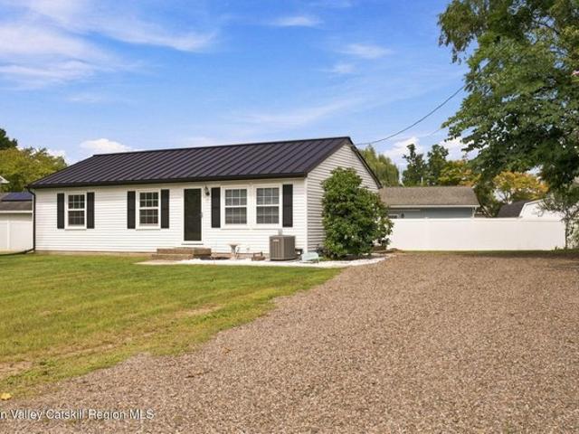 13 Highland Ave, Saugerties, NY 12477