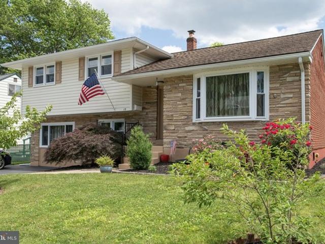 13 Hillcroft Rd, Newark, DE 19711