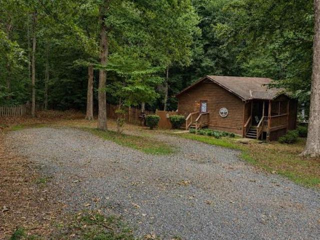 13 Holly Cir