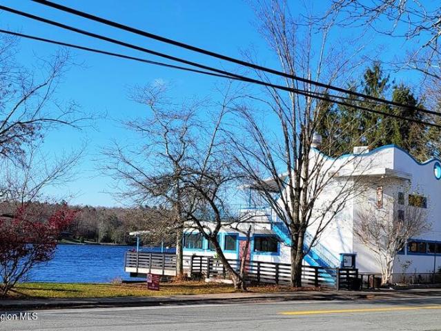13 Horseshoe Lake Road