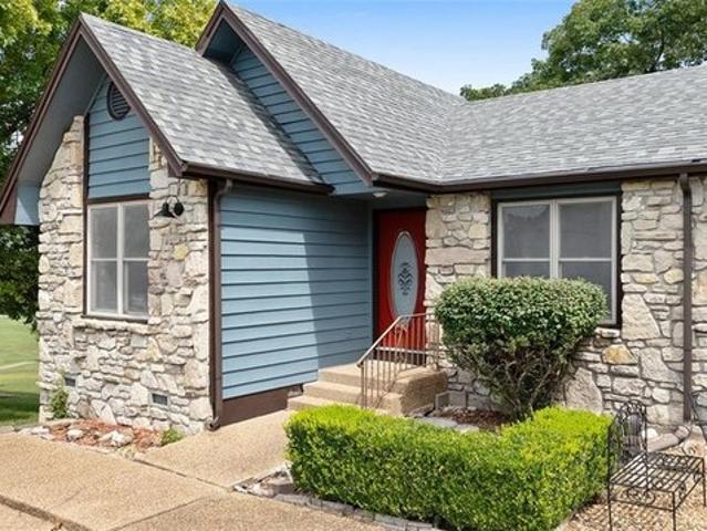 13 Ironwood Dr, Holiday Island, AR 72631