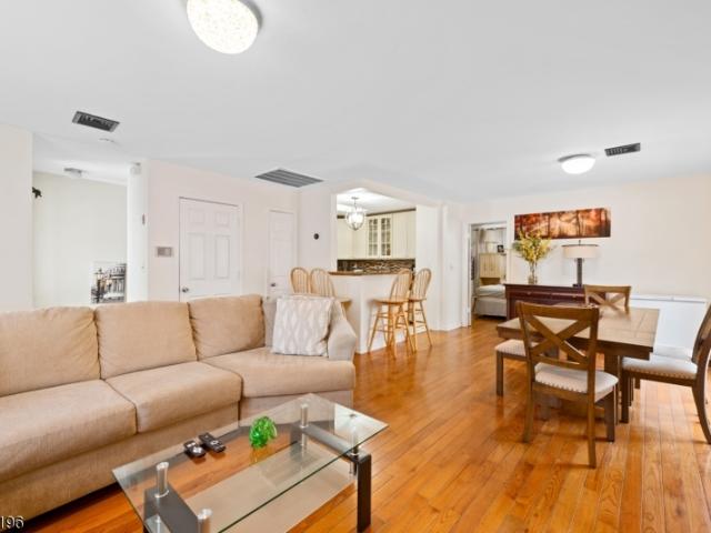 13 James St