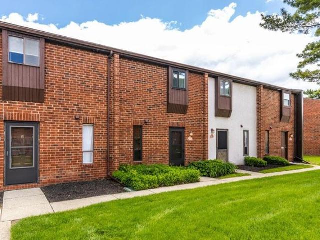 13 King Arthur Ct, Westerville, OH 43081