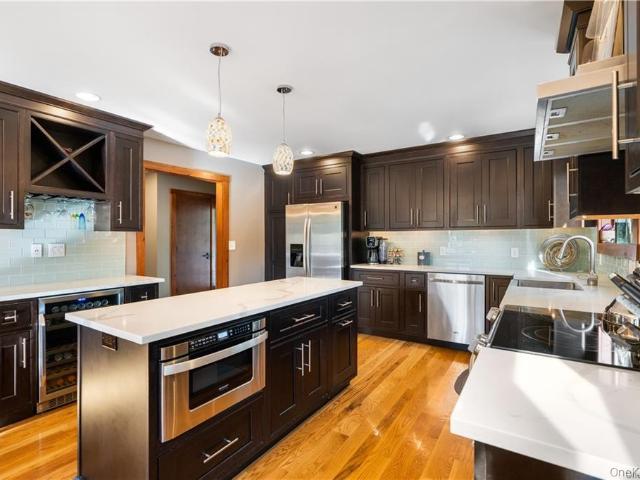 13 Kings Point Lane