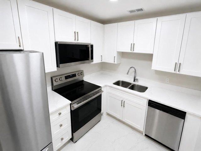 13 Lake Vista Trl Apt 105, Port Saint Lucie, FL 34952