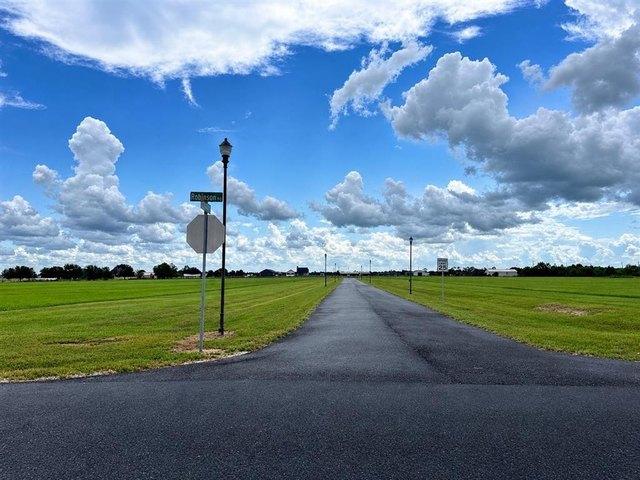13 Lasso Ln, Bell City, LA 70607