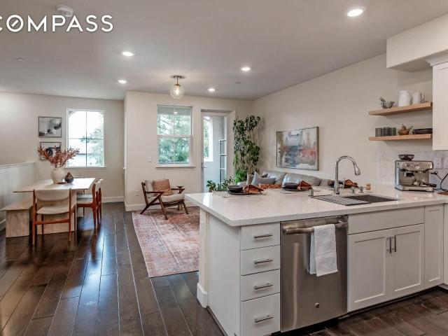 13 Lisbon Ln, Redwood City, CA