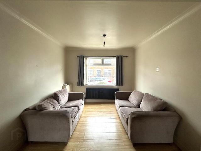 13 Loopland Parade, Belfast, BT6 9EF