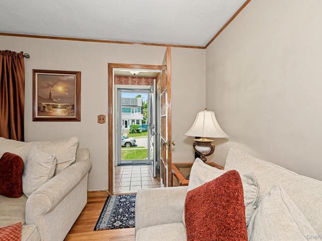 13 Lorenz Avenue